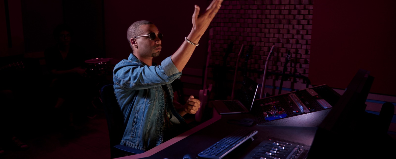 Free Online Music Chat Room for Musicians - CMX Chat